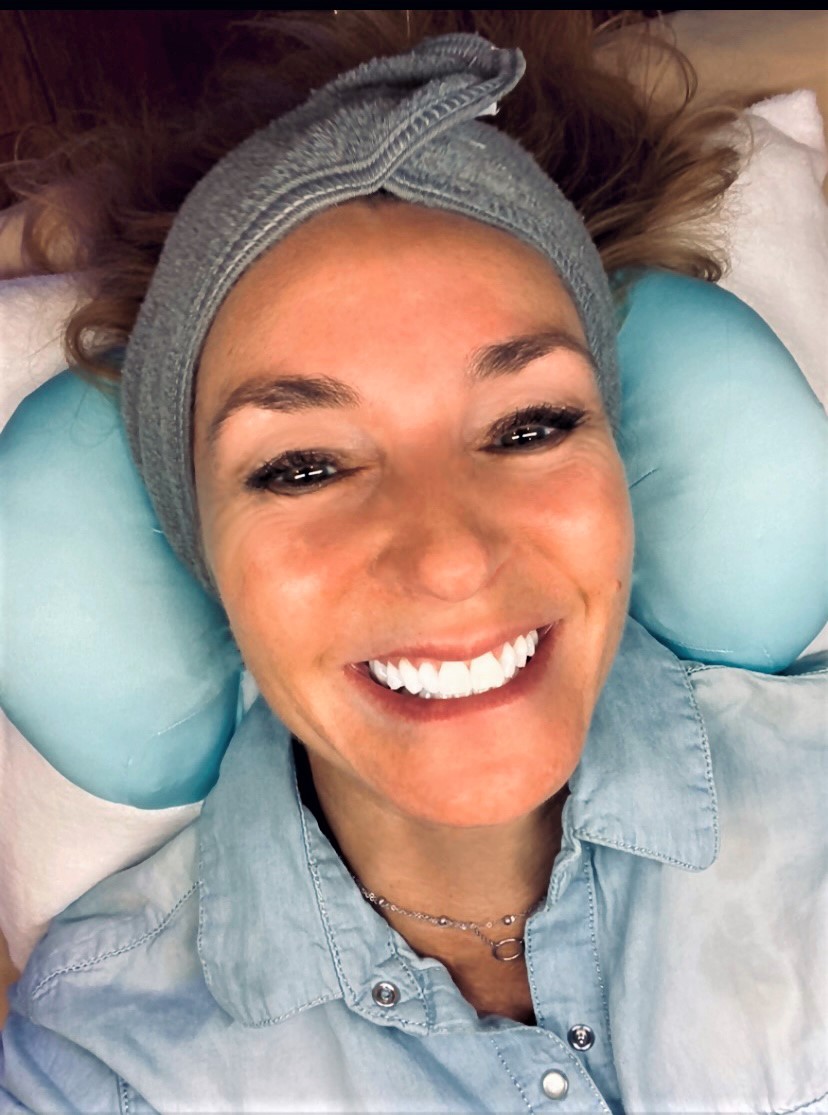 Using My Wrinkle-Prevention Beauty Pillow During My HydraFacial ...